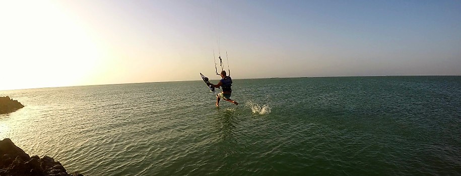 Kiteboarding Oman - your kite surfing school in Middle East